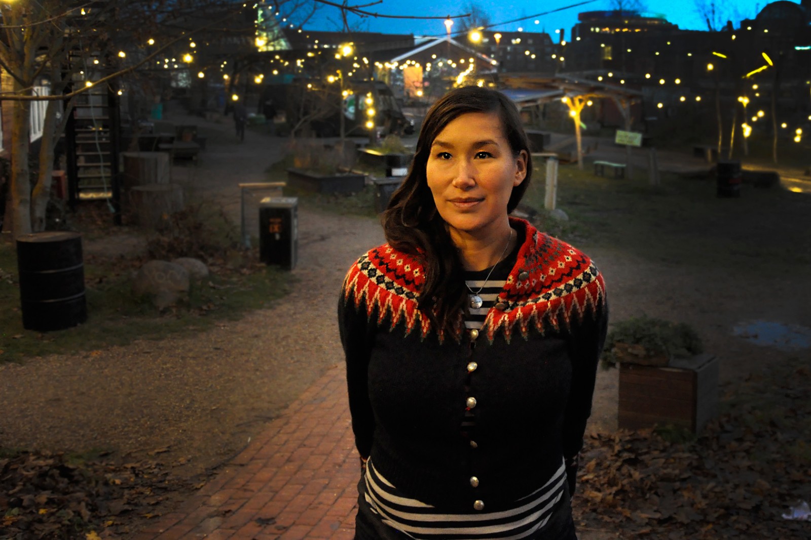 Portræt af den fremadstormende grønlandske musiker og skuespiller NIve ...