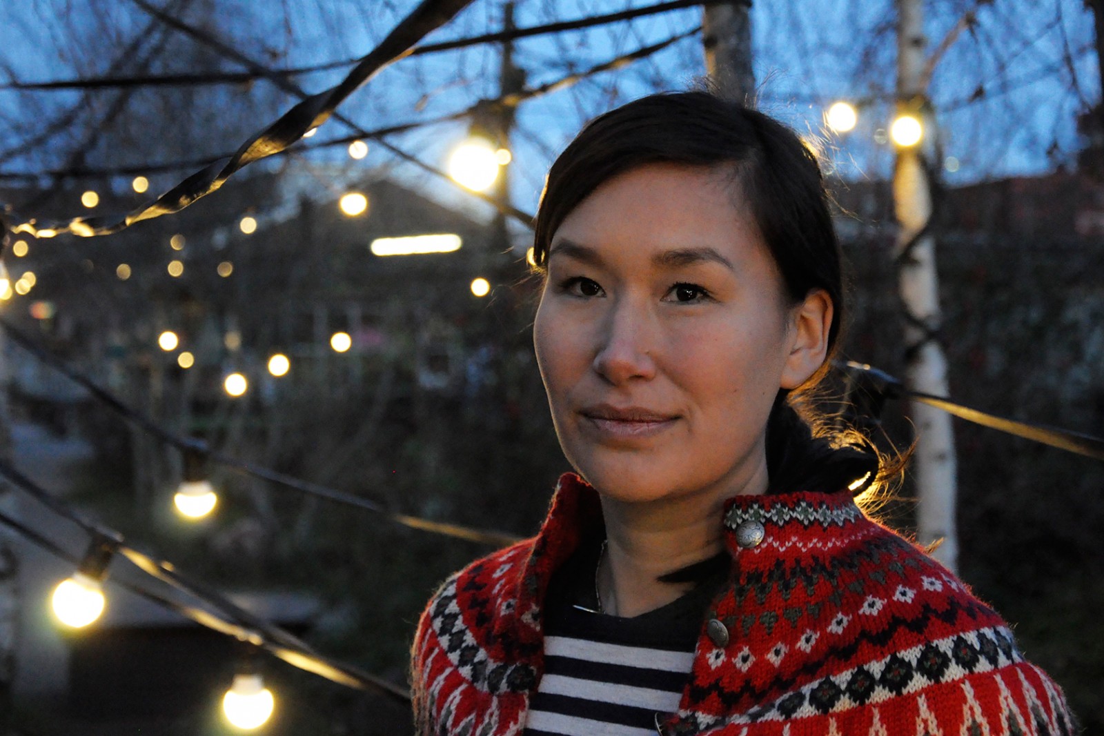 Portræt af den fremadstormende grønlandske musiker og skuespiller NIve ...