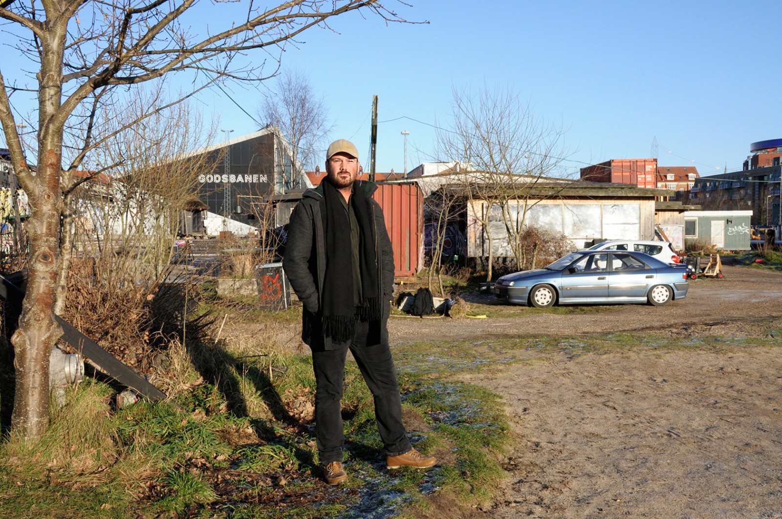 Digteren Mads Mygind samler inspiration, når han går rundt i Aarhus ...